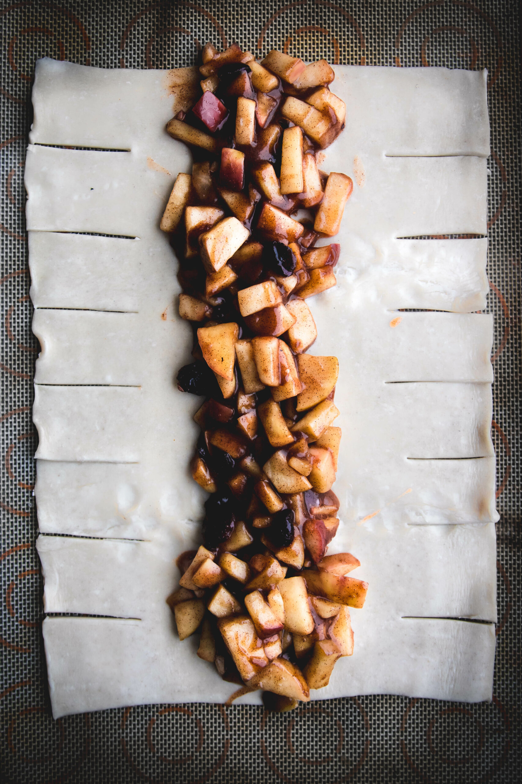 Puff Pastry Apple Strudel Recipe – Garlic Head