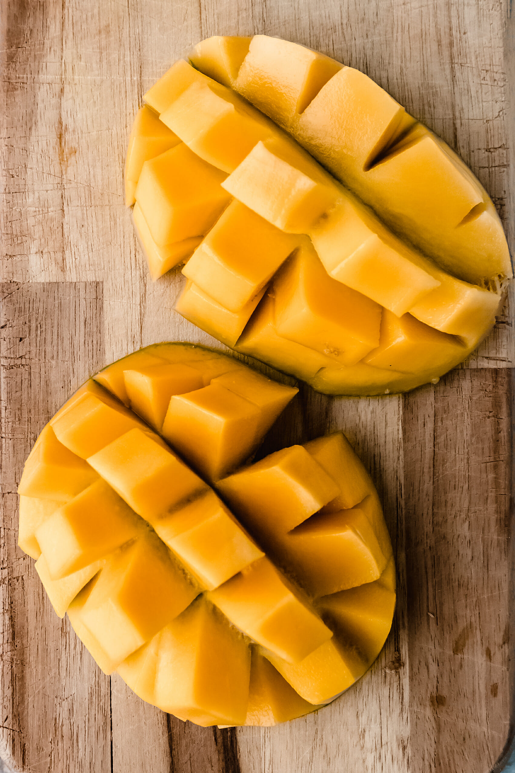 Vegan Mango Lassi with Cardamom – Garlic Head