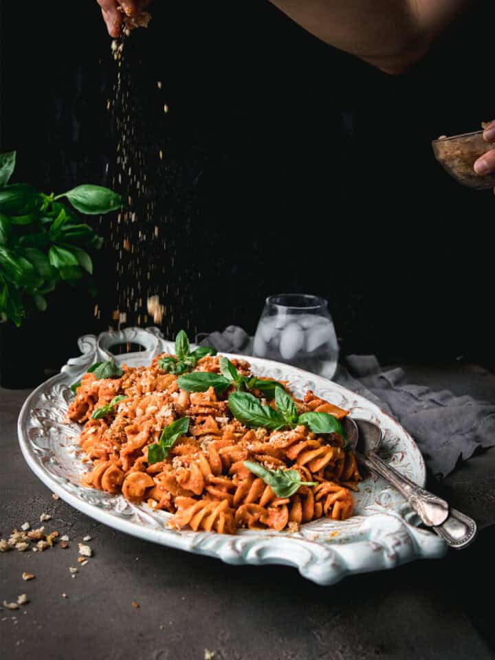 Rosé Pasta with Broccolini – Garlic Head