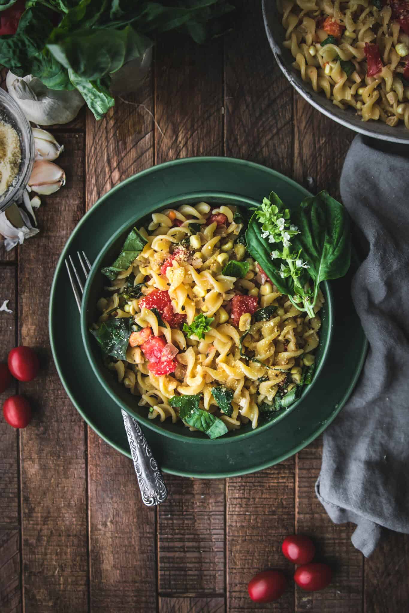 Creamy Sweet Corn Pasta with Basil and Tomatoes – Garlic Head